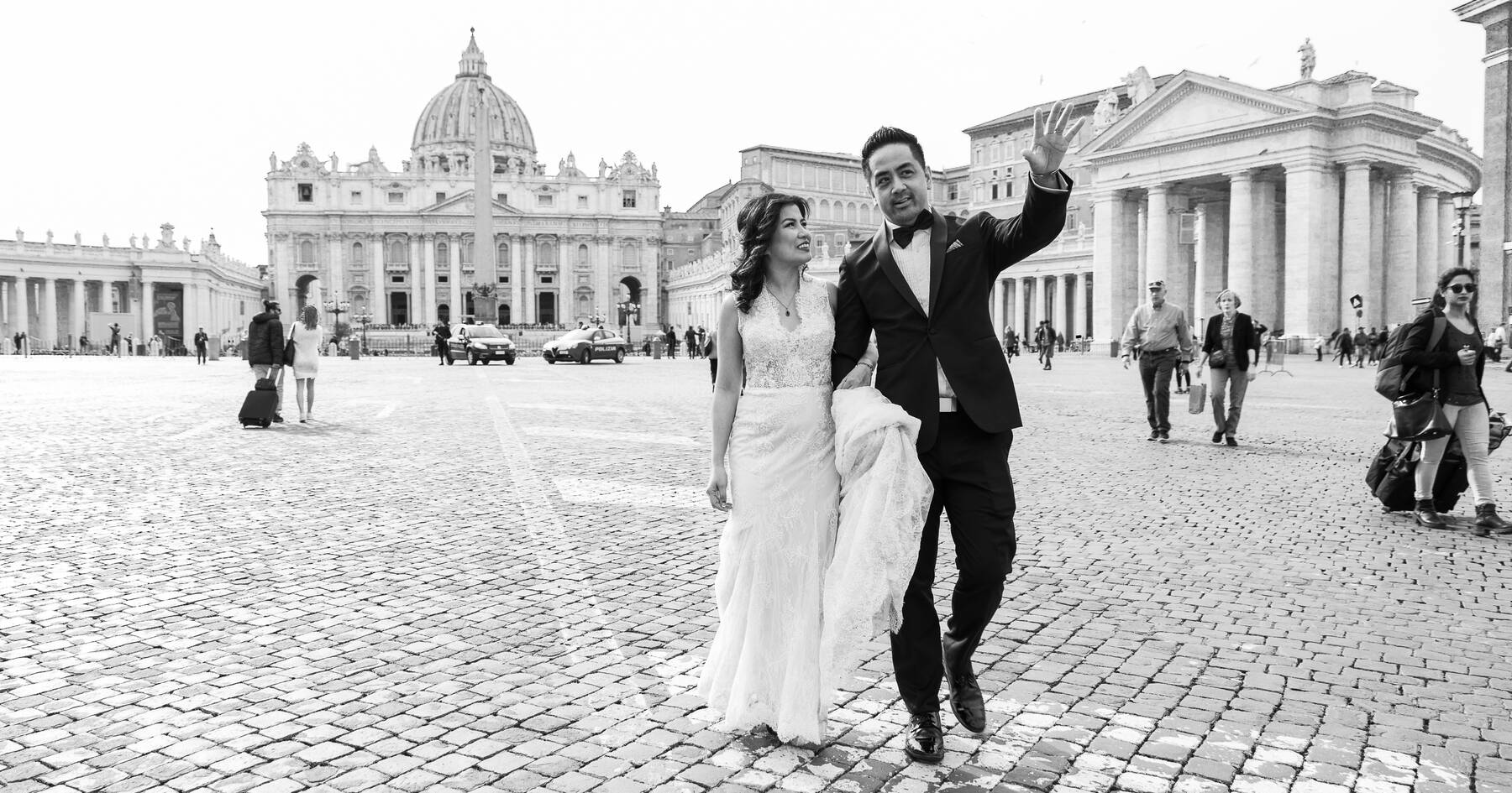 An Iconic Sposi Novelli Photo Shoot in Rome with Grace and Russell